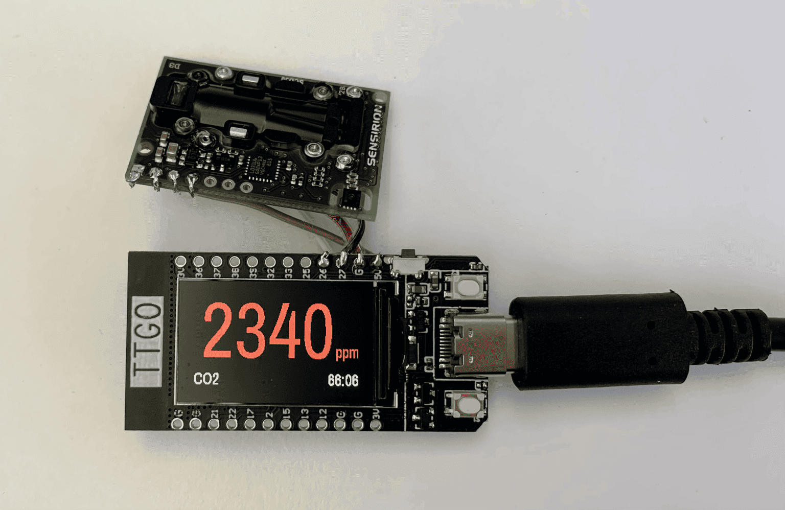 CO2 meter on your mobile phone with ESP32 and Sensirion SCD30 sensor [BASIC VERSION] - eMariete